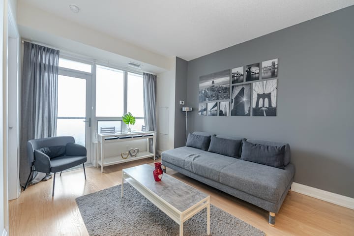 Stunning Highrise Central Location Parking - Toronto