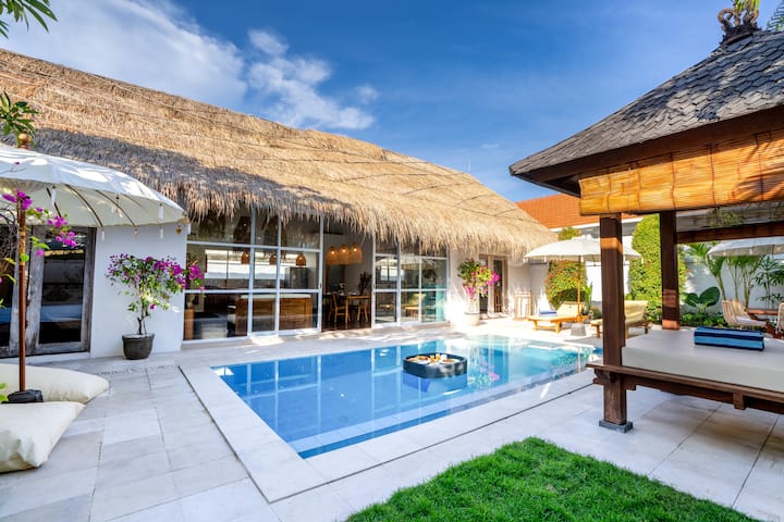 Relaxing 2br Villa In Seminyak With Pool & Garden - Kuta