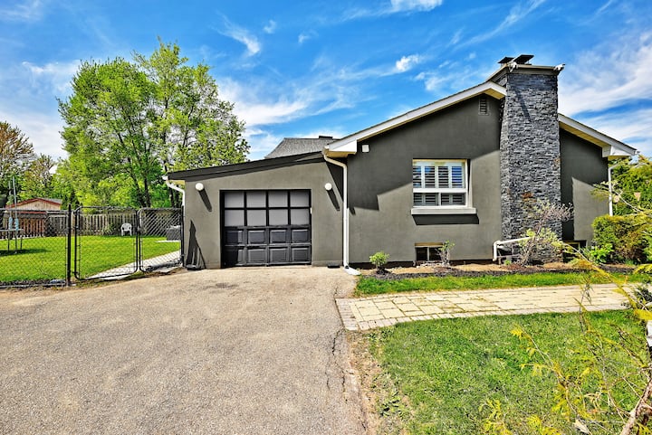 Fully Furnished Entire Basement - Oakville