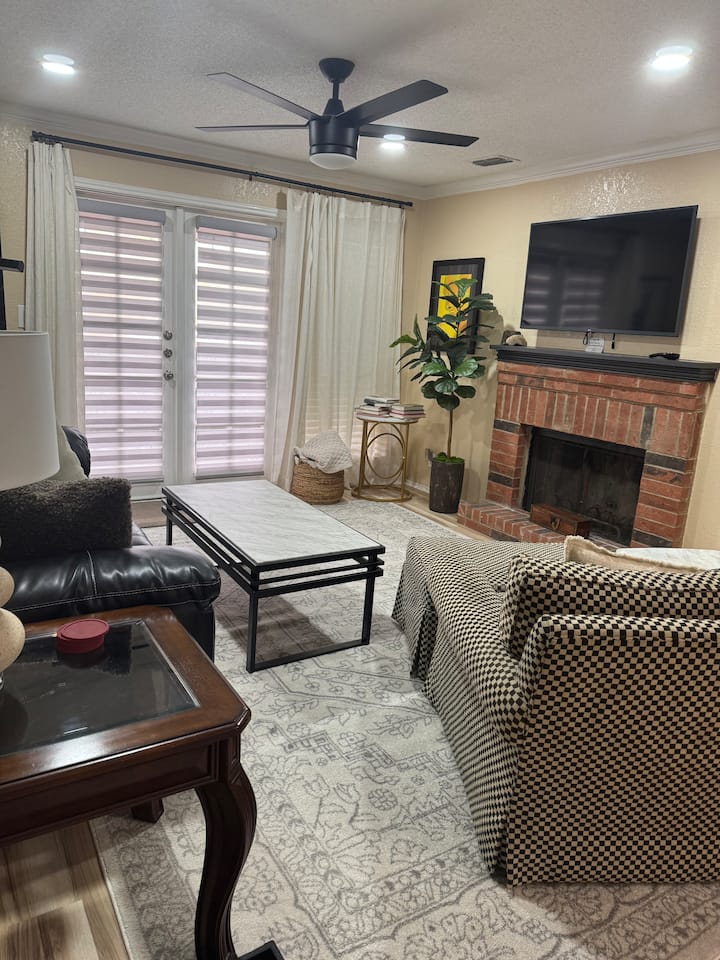 Dd’s Loft - Midland, TX