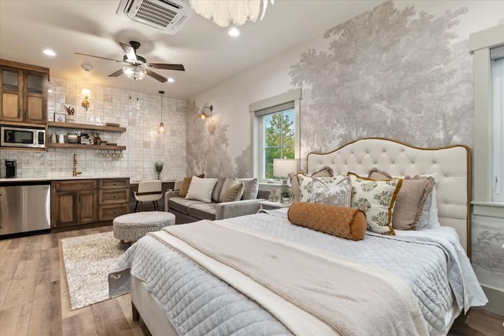 The Owl Room | Modern Loft In Downtown Midway - Midway, UT