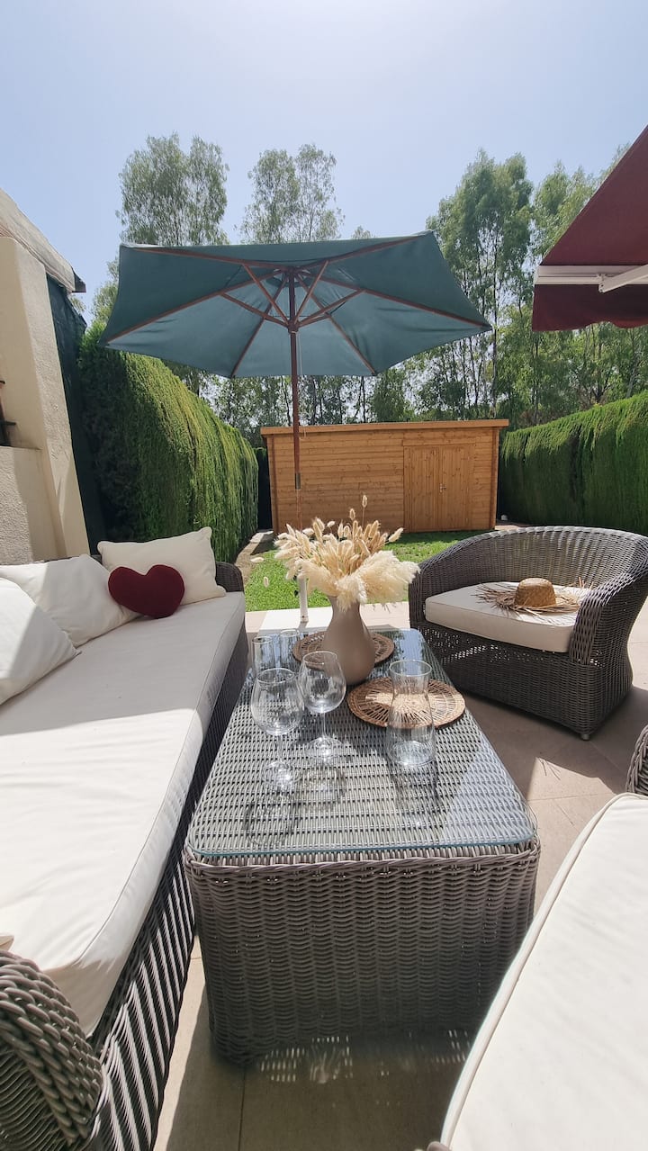 House With Private Sunny Garden - Benahavís