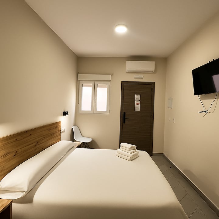 Acogedora Habitacion Doble Matrimonial En Merida - Merida, Espagne