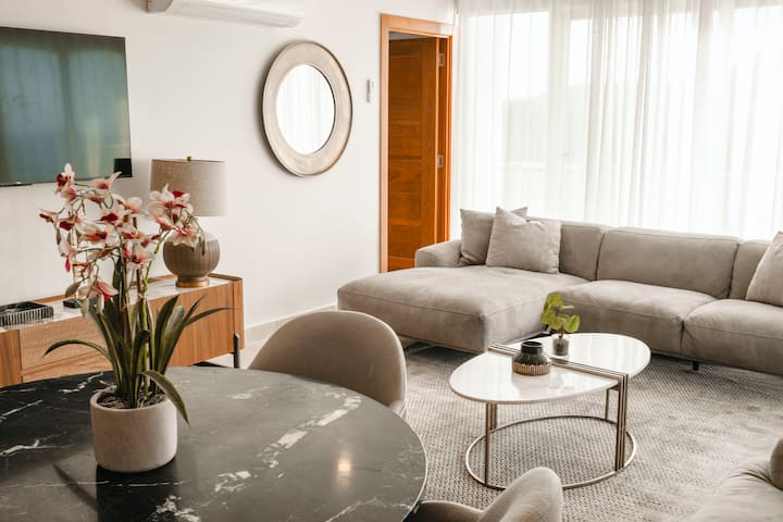 7th Floor Ocean-view Suite - Puerto Plata