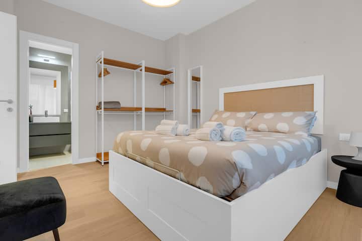 Sanso House, All New - 3 Tram Stop To Old Town. - Roma