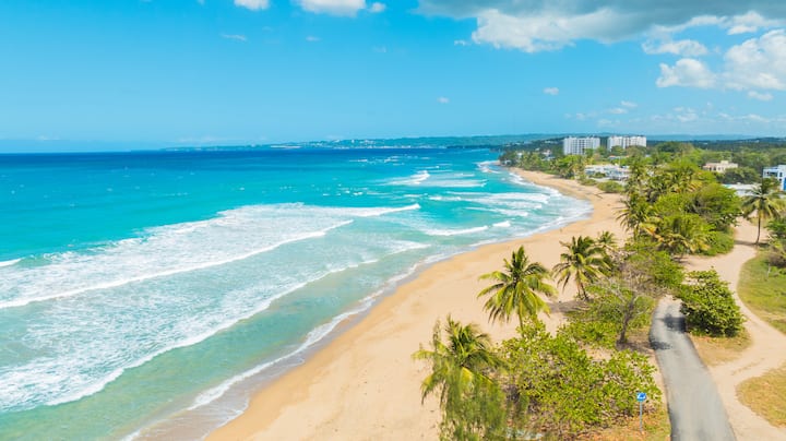 Chris Home For 20 Guests - Private Pool & Jacuzzi - Aguadilla