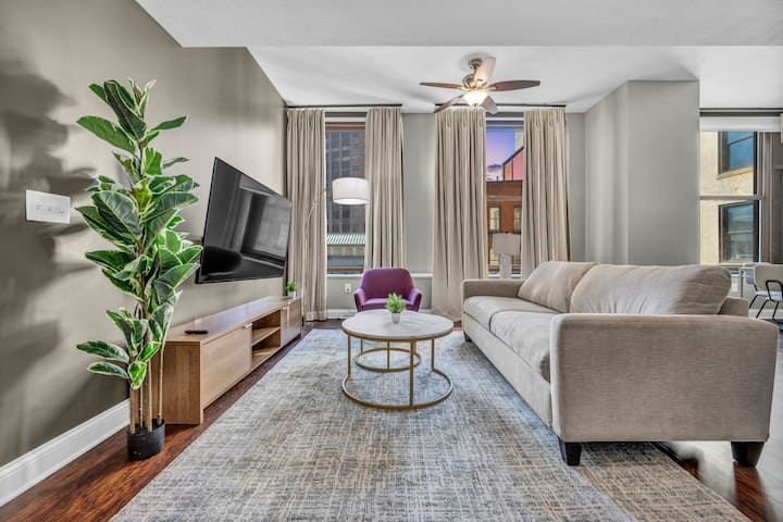 The Luxury Lofts Downtown | Free Parking | Gym 1i - Cleveland, OH