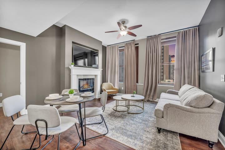 Luxury 2 Bd Condo In The Heart Of Downtown • Gym - Cleveland, OH