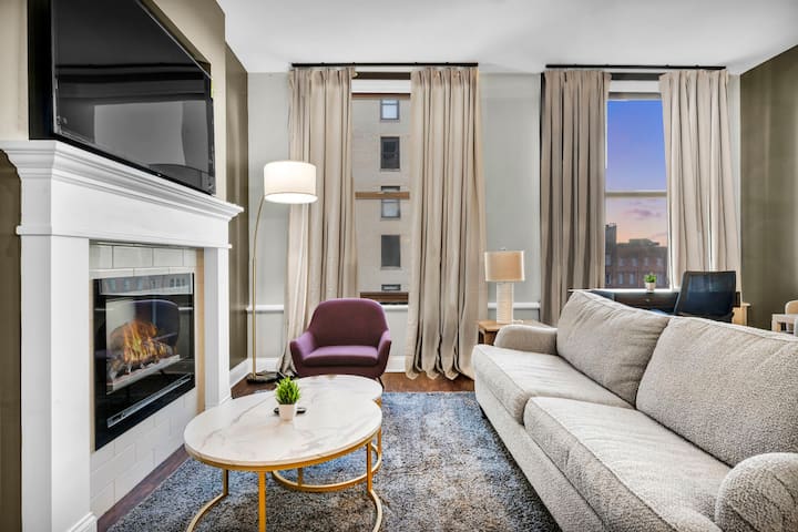 Luxury Loft Downtown | Free Parking•gym•security - Cleveland, OH