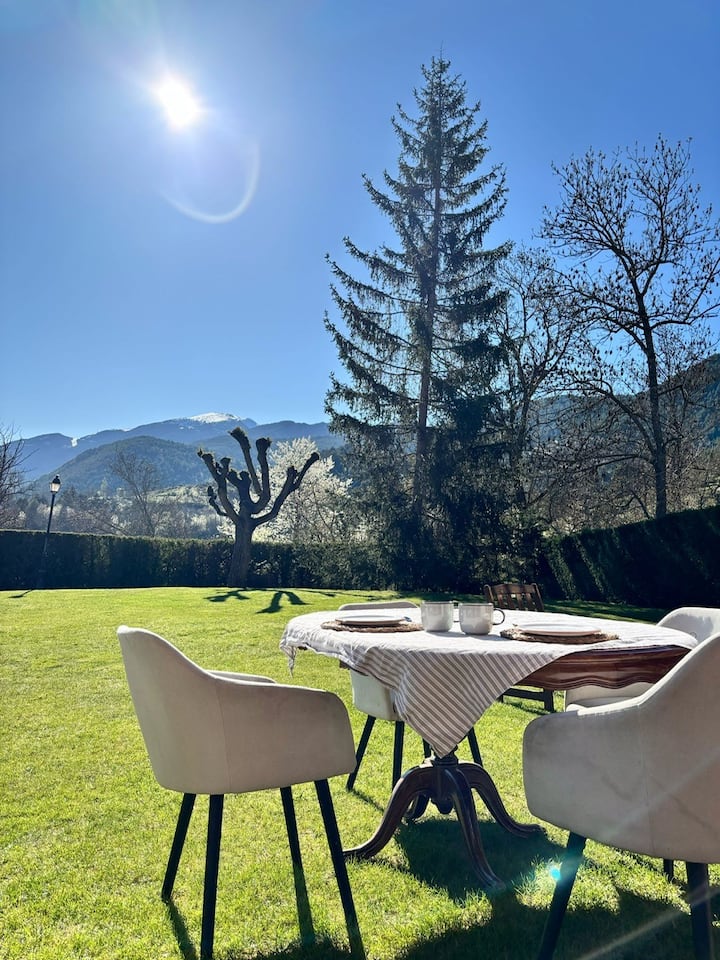 Acogedora Casa En Bor (Bellver) - Alp, Catalonia