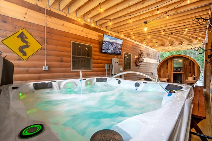 15 Guest Chalet Sauna/hot Tub - 4 Minutes To Sr - Maine