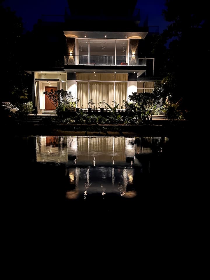 Bombora Nature Embrace Superior Room -Open Bathtub - Alibag