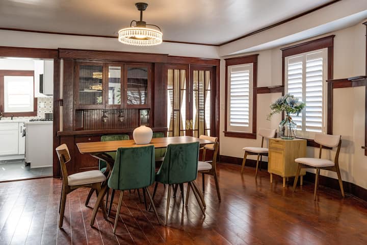 Bungalow Home In Long Beach - Long Beach, CA