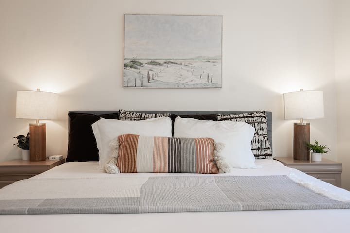 Close To Santa Clara University (T921) - Santa Clara, CA