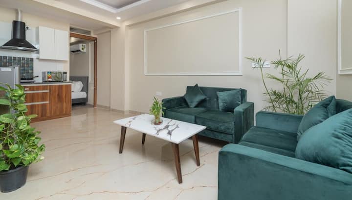 Luxury 1 Bhk Serviced Apartment Sector 42 Gurugram - Gurugram