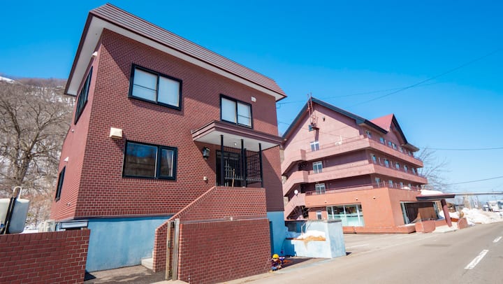 【Villa 春楡‐Harunire‐】プライベートサウナ、bbqハウスオプション無料 - Otaru