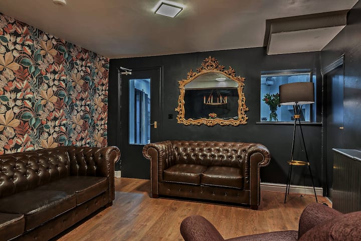 The Gathering House | Buxton | 6 Beds - Buxton, UK