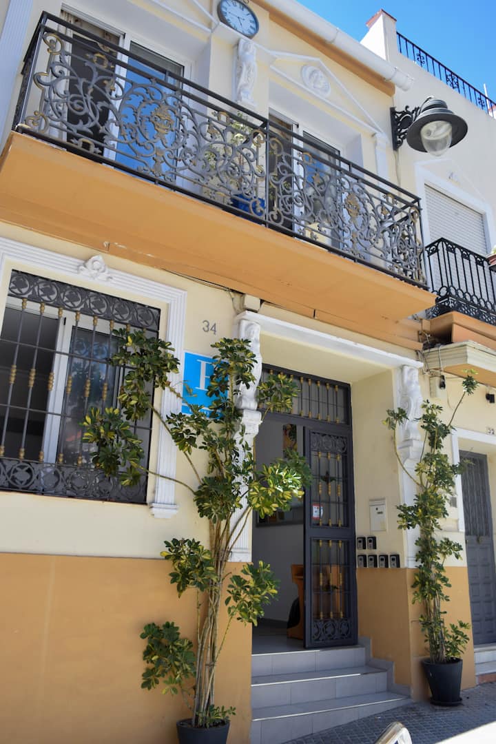 Full Hotel For Group Close Plaza Merced +1km Beach - Provincia de Málaga, España