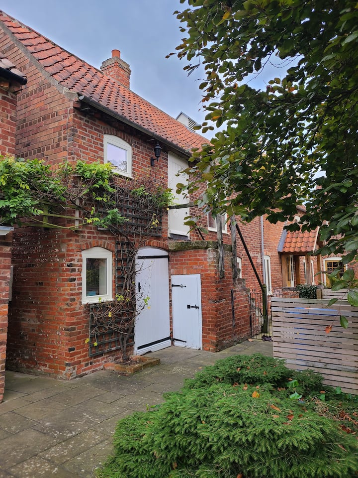 Home In South Wheatley - Retford