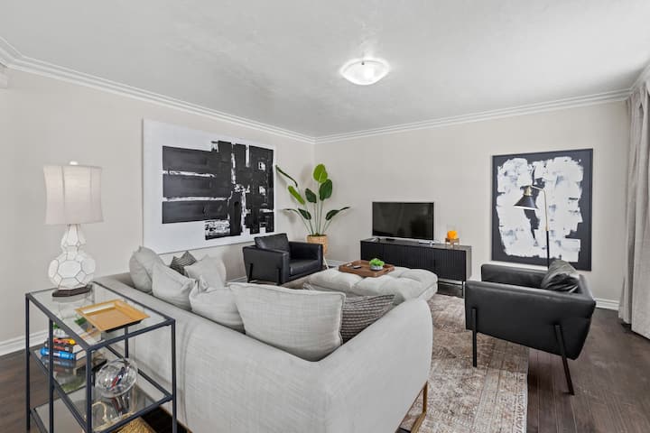 Modern 3 Bedroom Home Surrounded By Parks - Pickering