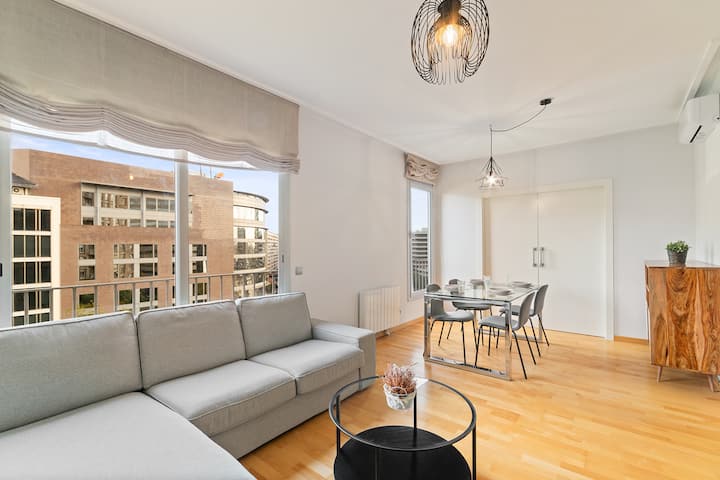Sunny & Spacious 3 Br Apt Sants - Barcelona