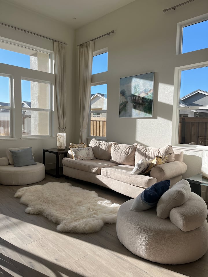 Pebble-relaxing Stay Near Napa/air Force Base - Fairfield, CA