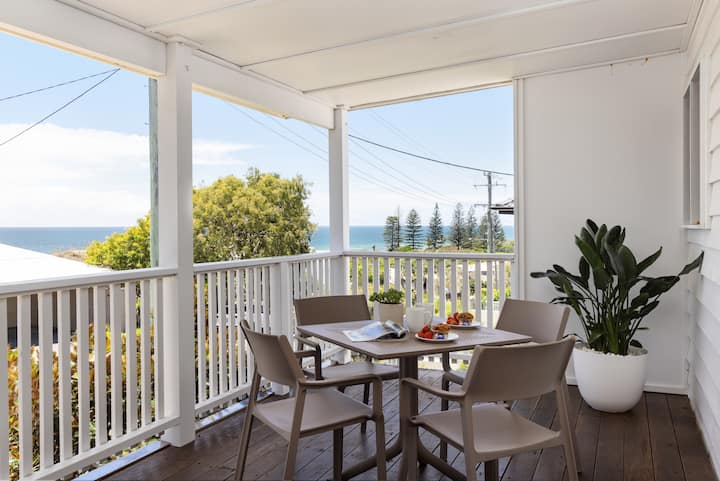 Ocean View - Beach House, Steps To Beach & Shops - Sunshine Coast Queensland, Australia