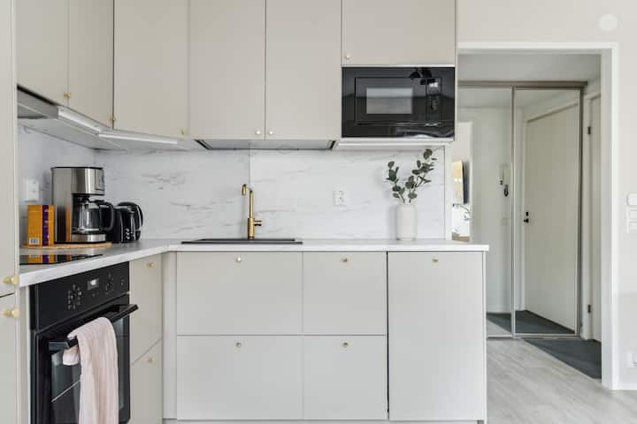 Modern Home & Great Connections - Helsinki
