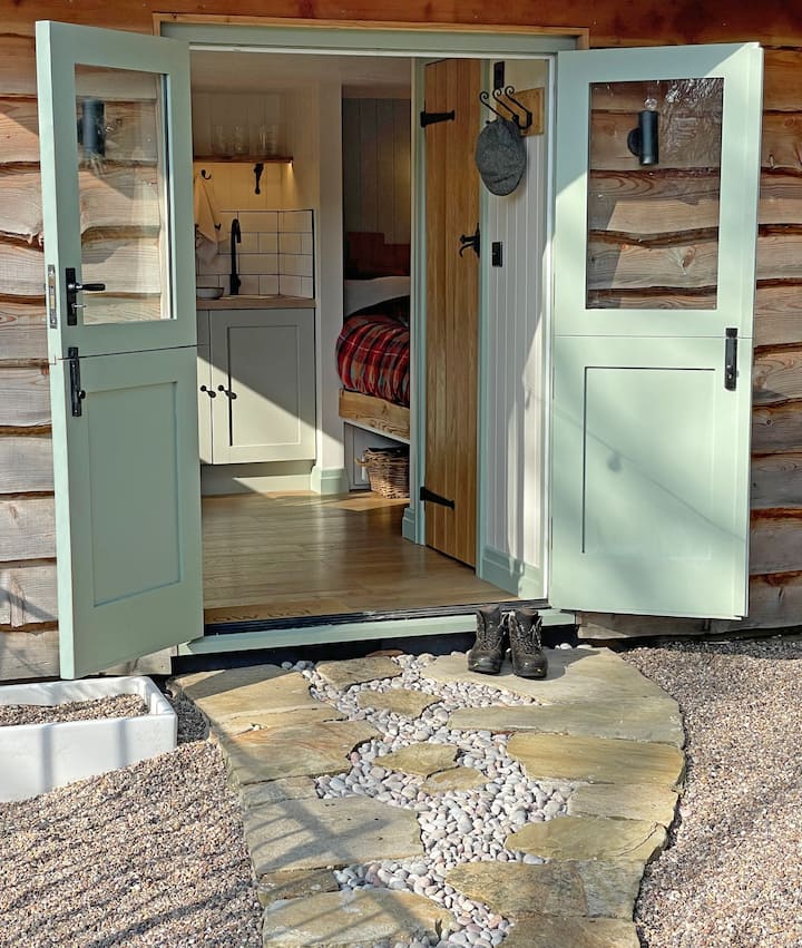 Little Green Hut - Views & Free On Street Parking - Yorkshire