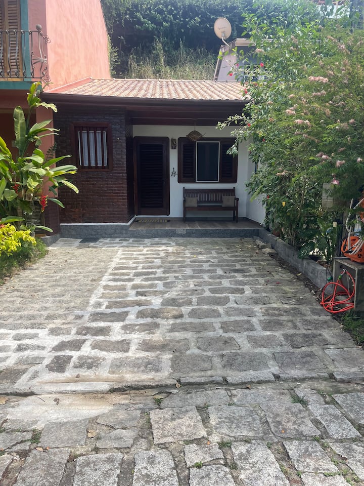 Casa Em Condomínio Fechado Perto Da Praia. - Ilhabela