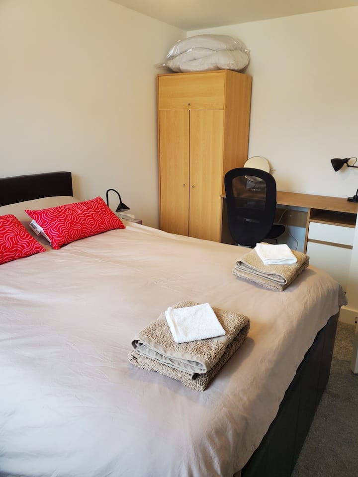 Lakeside House + Free Parking! - Doncaster