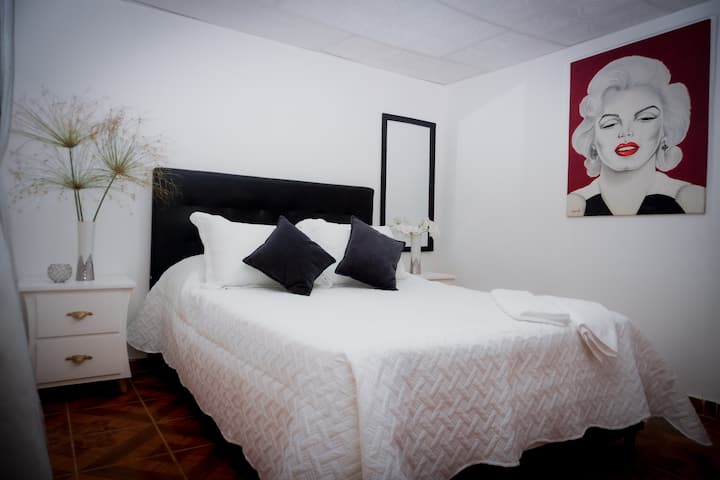 Habitación No. 2 Acceso Zona Húmeda - Marsella