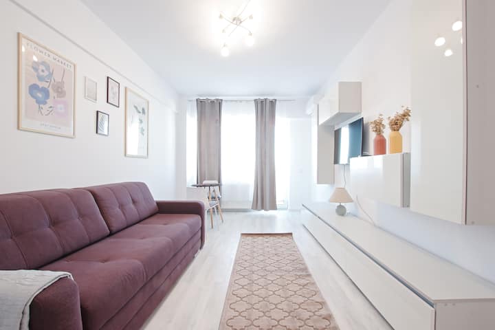 Reverie / Silent & Intimate - Iași