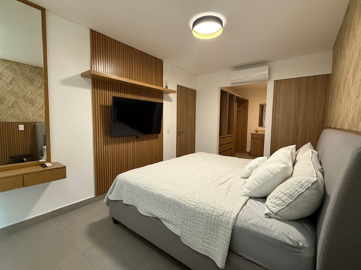 Depto. Rogus Frente Al Consulado Eua- 2 Recámaras - Mérida