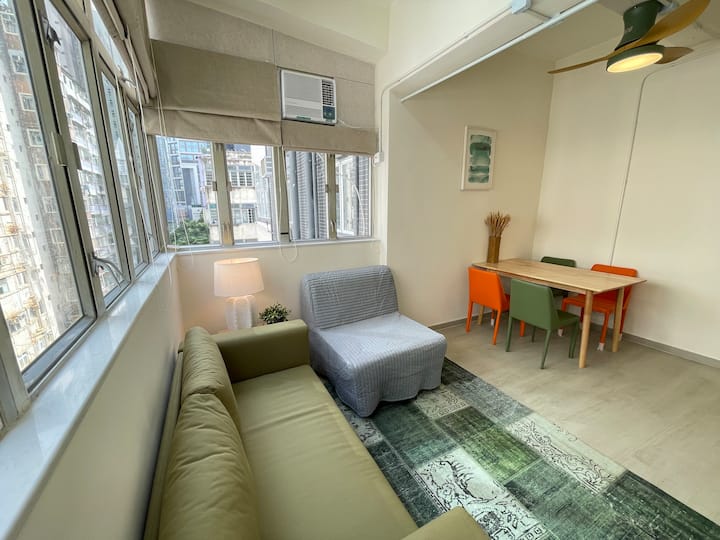 2.5 Bedroom Sun Filled Living - Hongkong