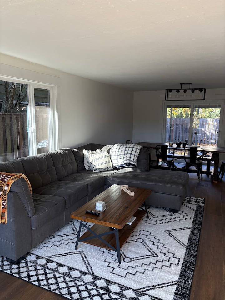 Three Bedroom Quiet House - Eugene, OR