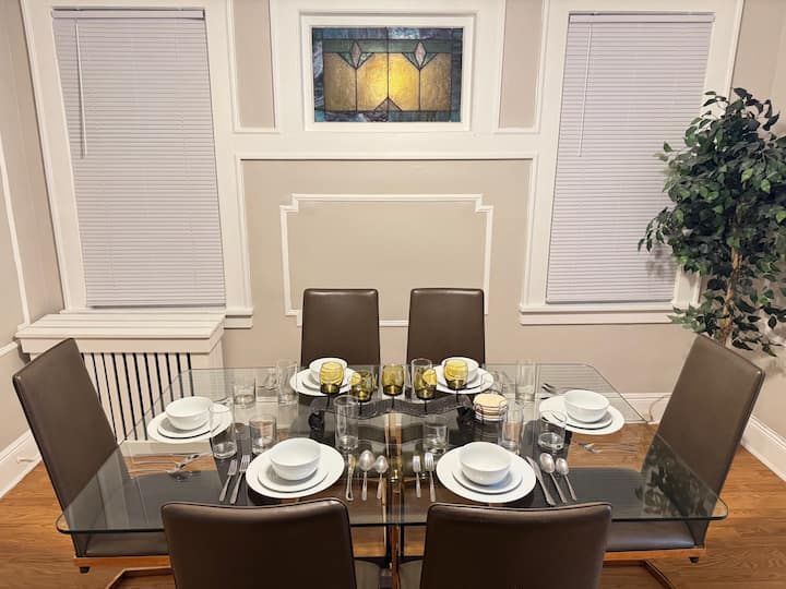 Modern Duplex Getaway W/ Game Lounge · 30 Mins Nyc - Staten Island, NY