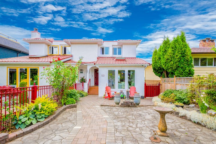 North Vancouver Ocean View Suite - Vancouver