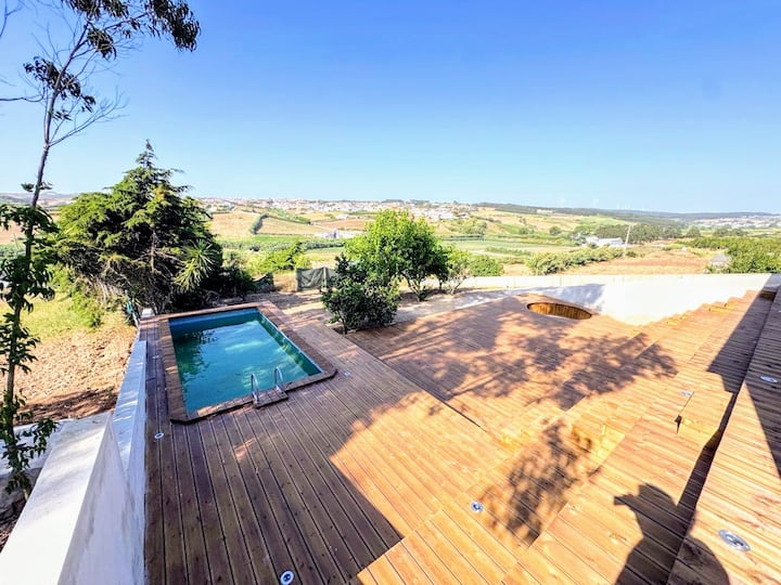 Charming 2br Coastal Retreat With Outdoor Oasis - Lourinhã