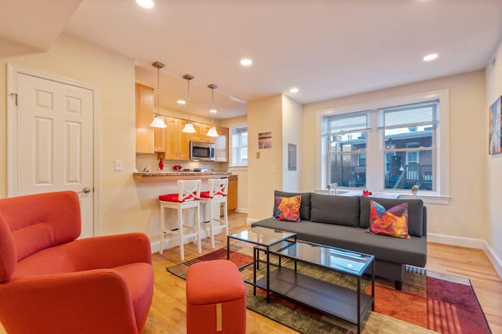 Adams Morgan, Dupont Circle, Walk To The Park 9. - Washington, D.C.