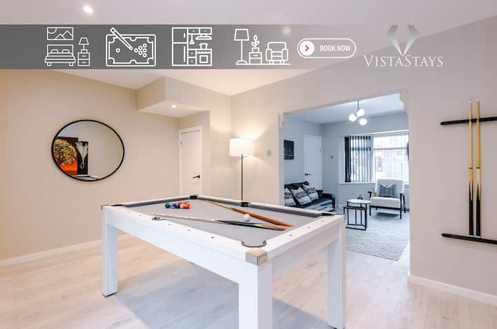 *Last Min Getaway* Netflix | Parking | Pool Table - Salford