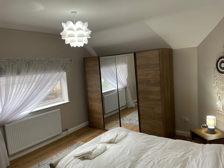 Urban Serenity: 3 Bed House Near A38/a52/city/uni - University of Derby