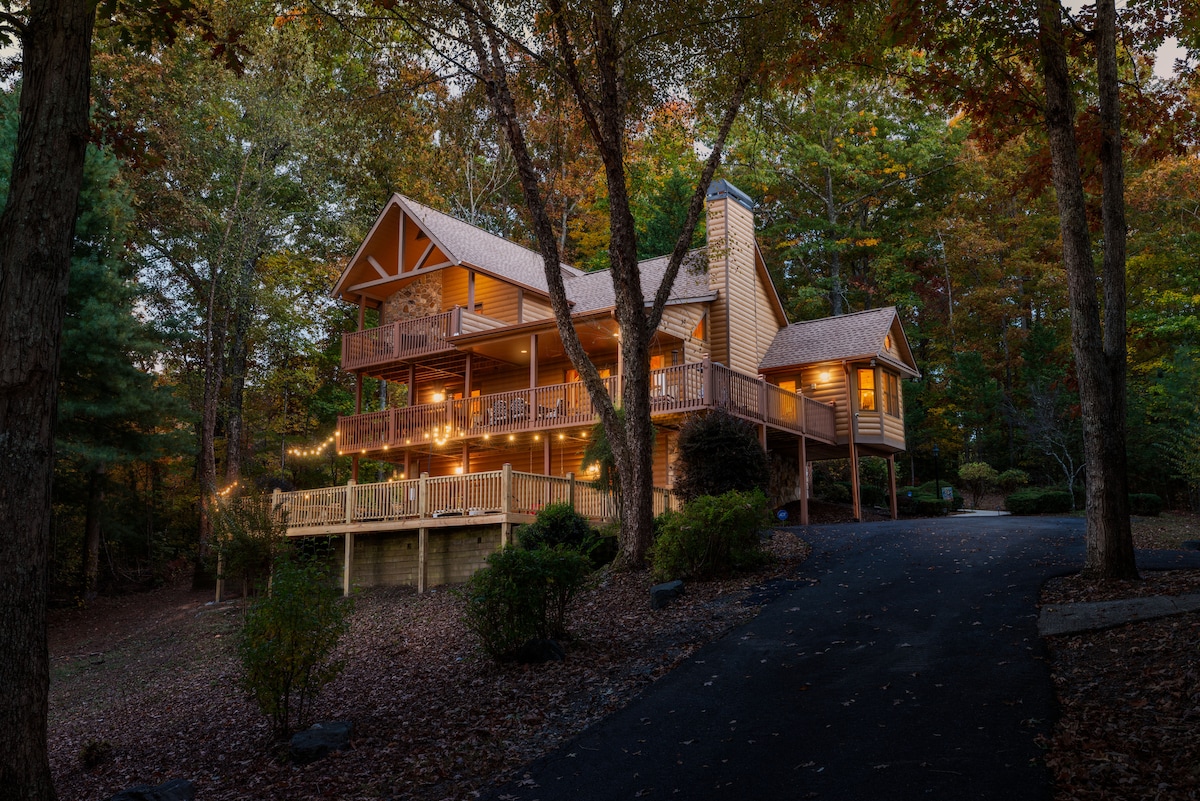 Cardinal and Bear Lodge - Cabins for Rent in Blue Ridge, Georgia ...
