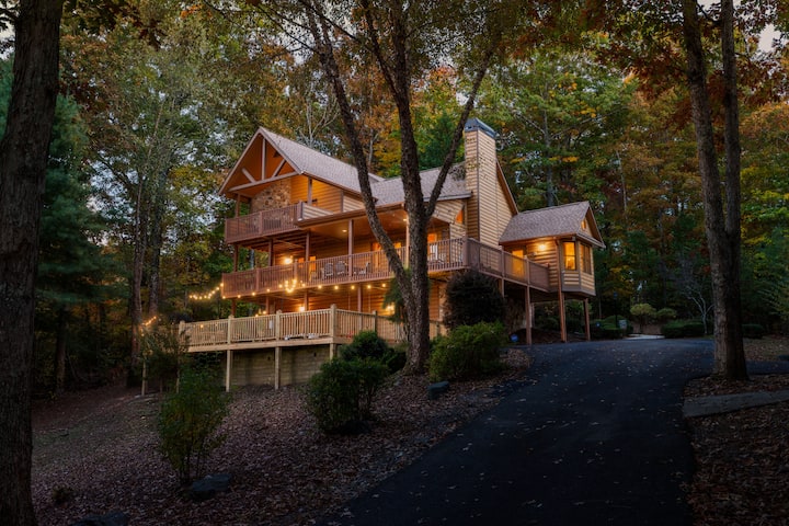 Cardinal And Bear Lodge - Blue Ridge, GA