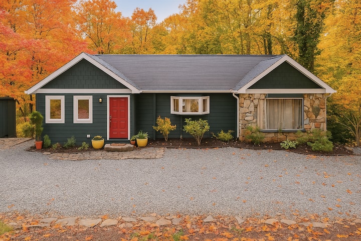 Enjoy Fall - Lake James Cottage With Lakeview- 3/2 - Lake James, NC
