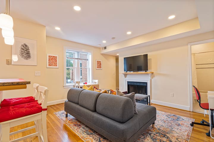 Adams Morgan, Dupont Circle, With City Views 19. - Georgetown University, Washington