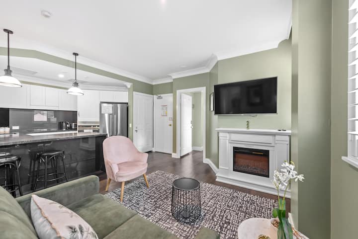 Historic 2br In City Center ~ Walk To Everything! - Spring Hill