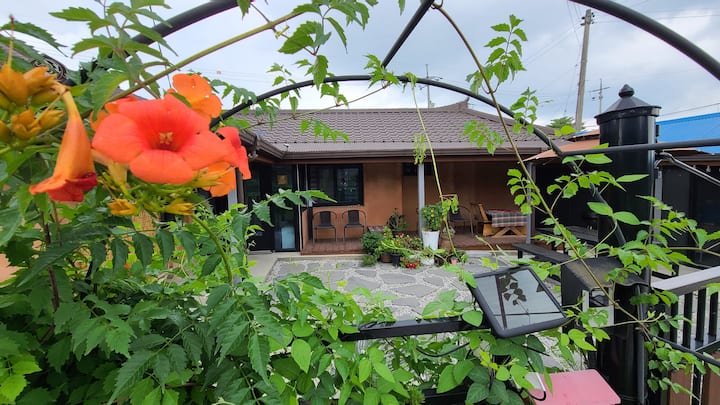 우만리나룻터강변하우스(우나하우스 Una House) - Gyeonggi-do