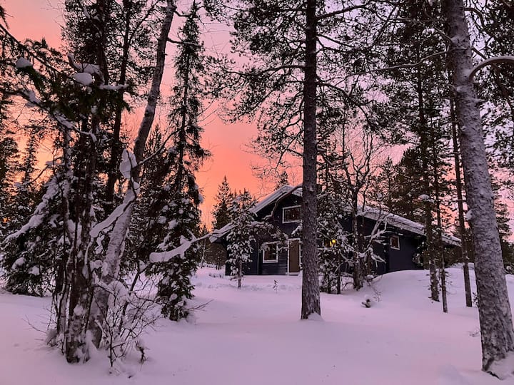 Viihtyisä Mökki Villa Kultarinne Oloksen Kupeessa - Muonio