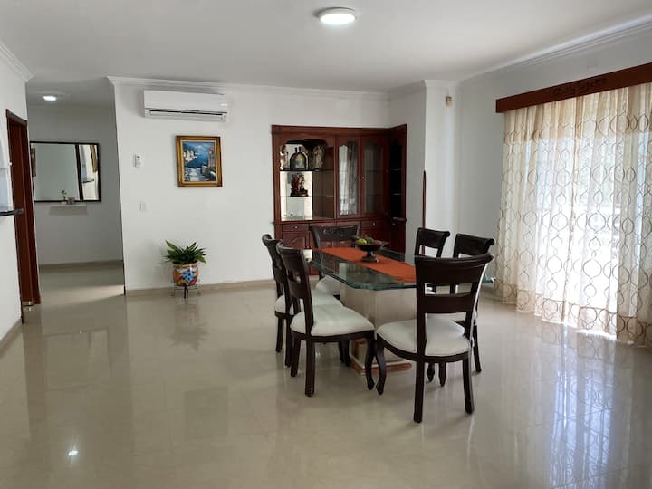 5 Stars Apt+wifi+ac+great Location At Cali - Cali